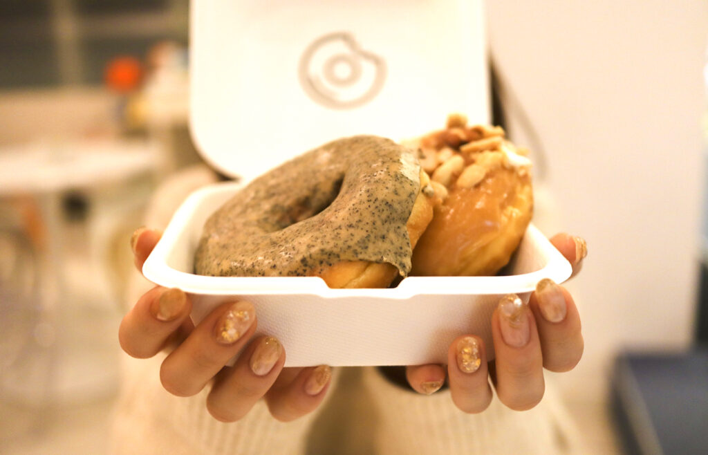 【公式】FRECKLE donuts - 日本発のフレンチクルーラー専門店